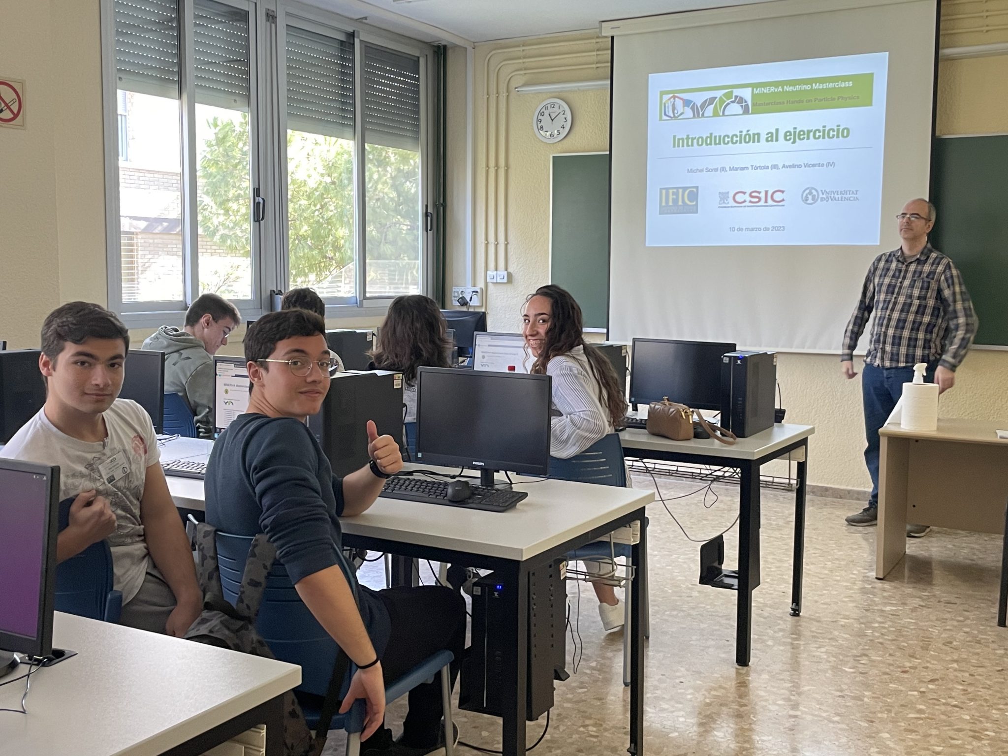 Master-class Hands on Particle Physics – IES ENRIC SOLER I GODES