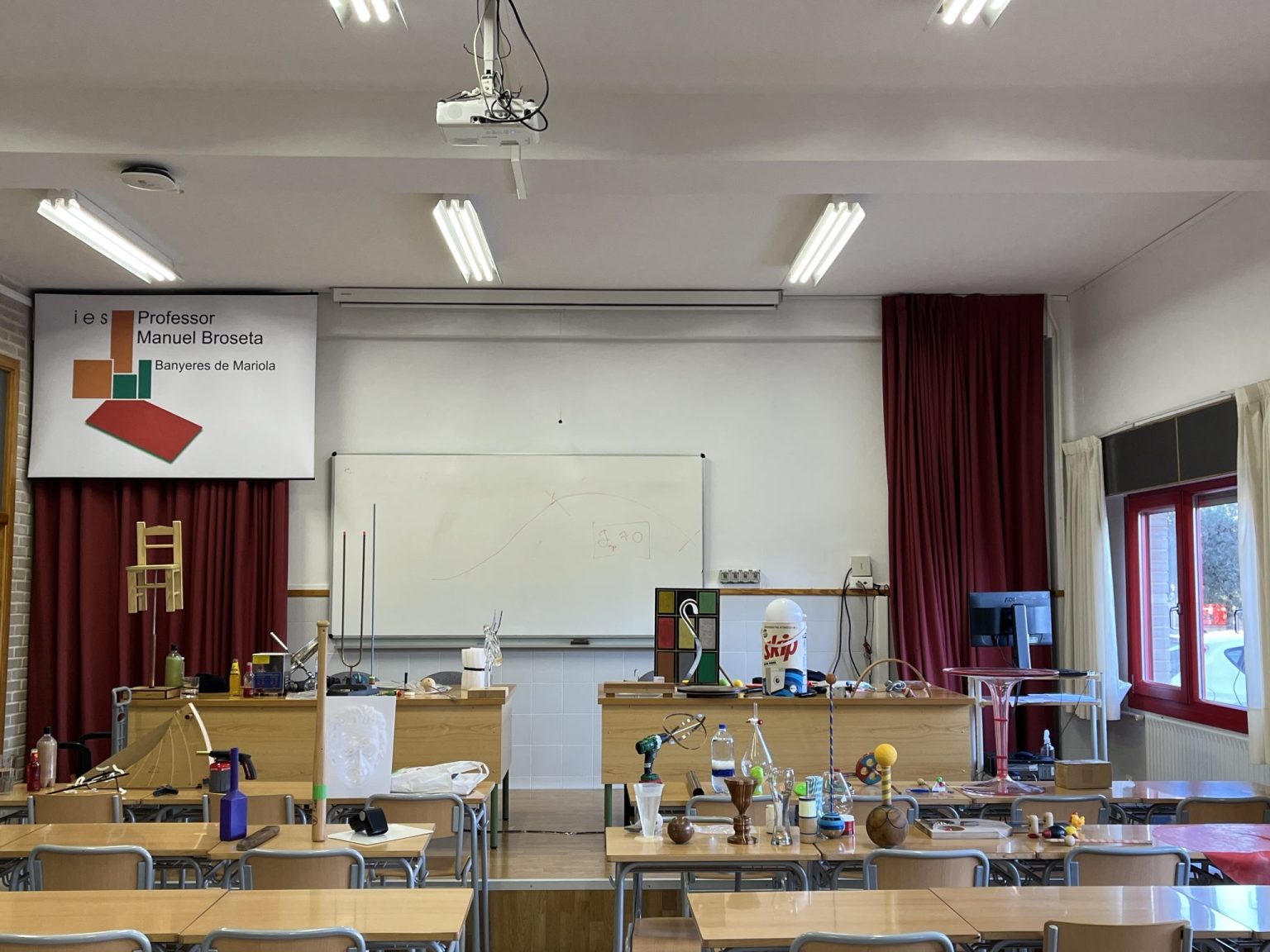 Divulgació Científica a càrrec d’Antonio Serrano – IES PROFESSOR MANUEL BROSETA