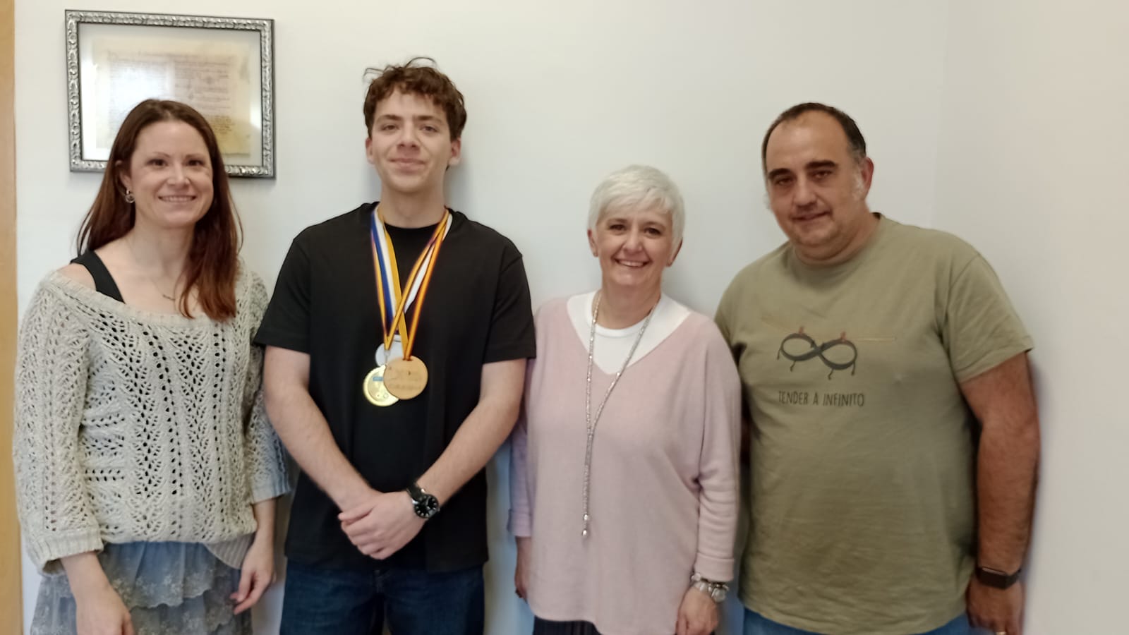 DAN VANCEA GANA MEDALLA DE ORO EN LAS OLIMPIADAS NACIONALES DE FÍSICA Y ...